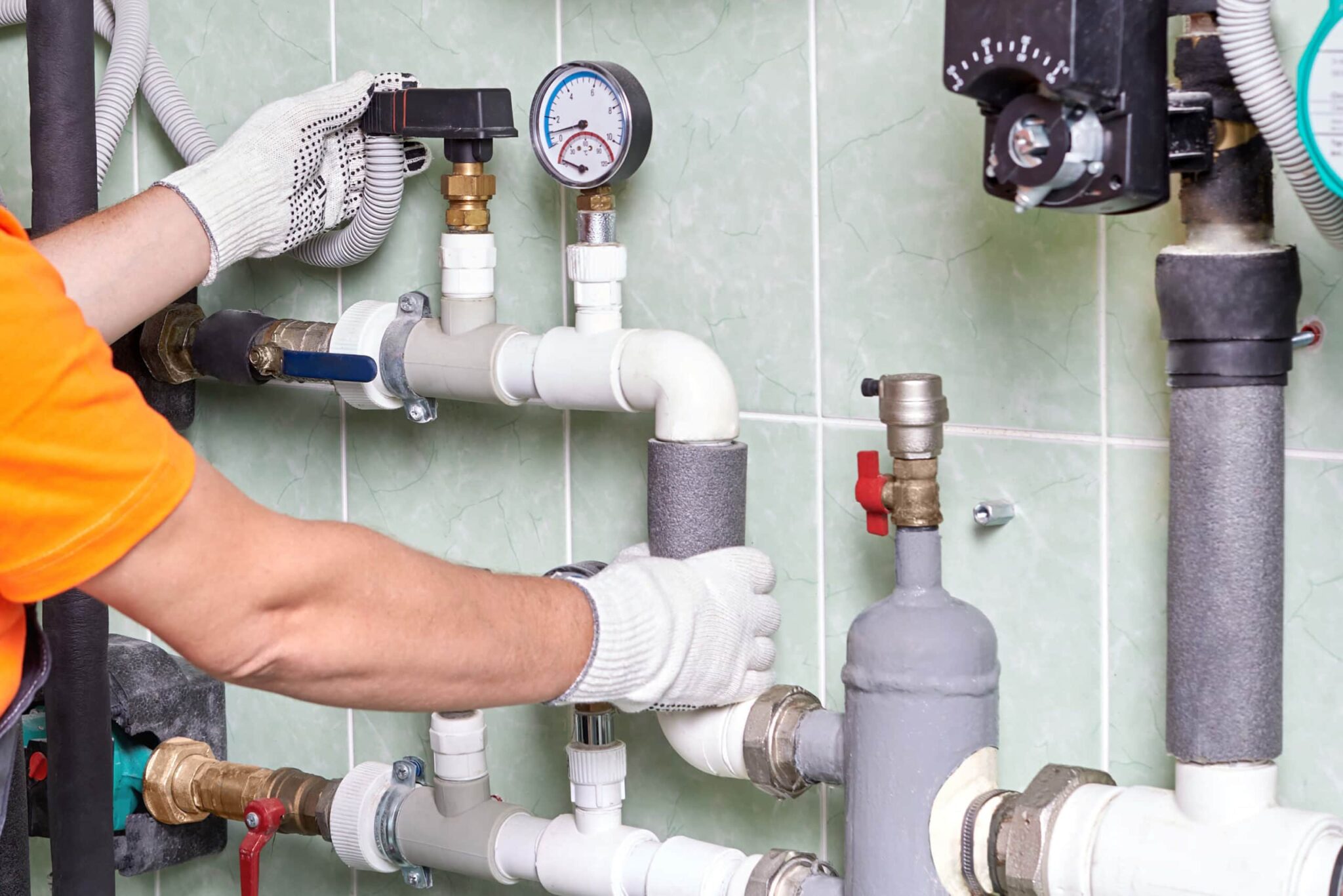 Best Practices to Avoid Commercial Plumbing Issues | V-Max